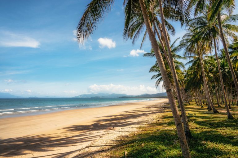 Fall in Love with These 8 Romantic Spots in the Philippines
